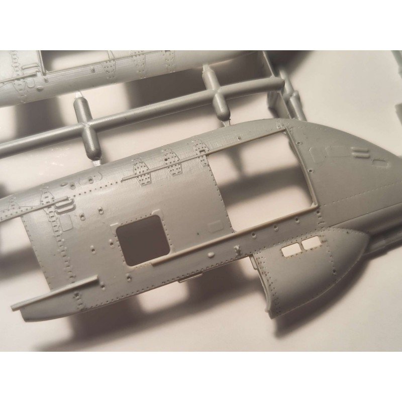 Answer AA72006 PZL W-3 Sokół Polska Policja 1 72 - 1:72 - Helicopters