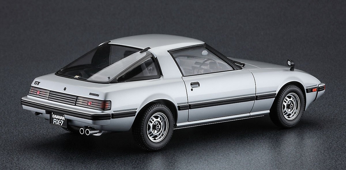 Hasegawa 20635 MAZDA SAVANNA RX-7 (SA22C) MIDDLE VERSION GT (1980) 1 24 - 1:24 - Car models