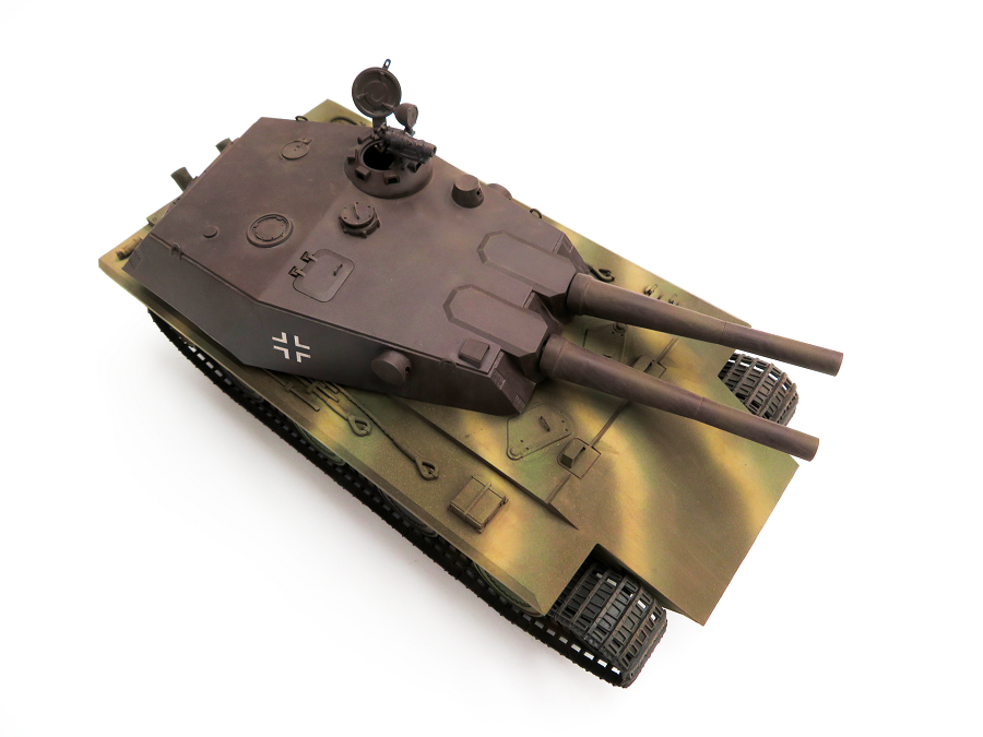 Modelcollect UA35011 Fist of war, WWII German E-60 heavy tank with twin ...