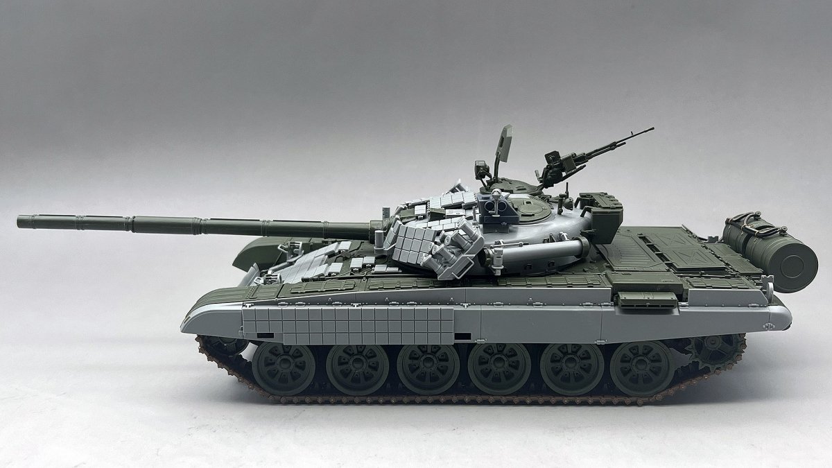 Amusing Hobby 35A069 PT-91 Twardy Polish Main Battle Tank 1 35 - po 1945 - 1 35 - Pojazdy i ...